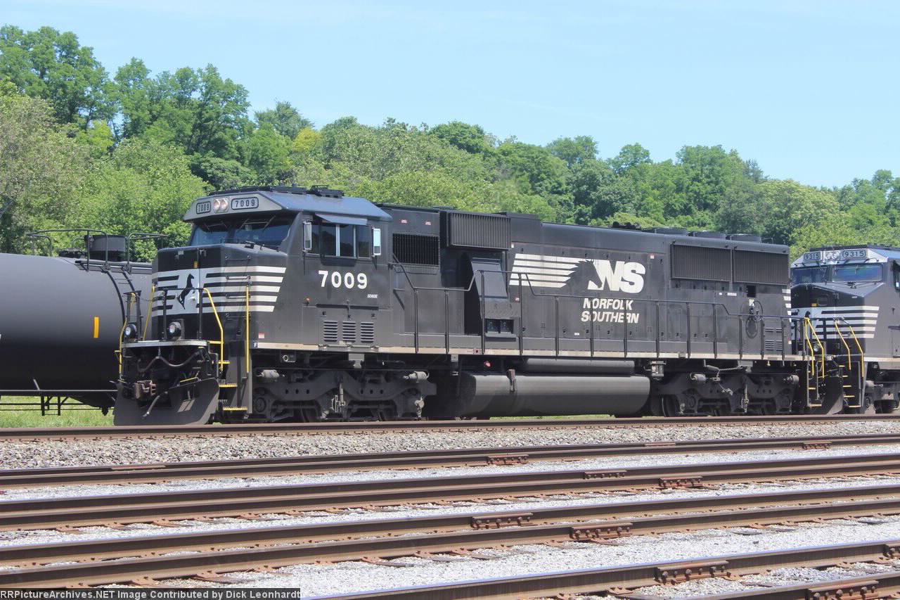 NS 7009